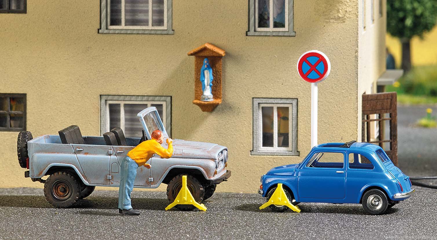 Busch 7767 HO 10 Wheel clamps, yellow