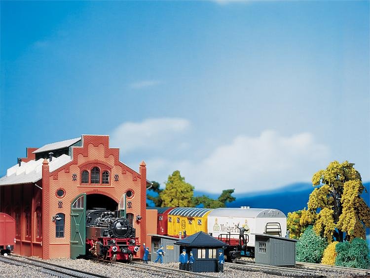 Faller 120133 HO Engine drivers'' cabin, 2 linemen