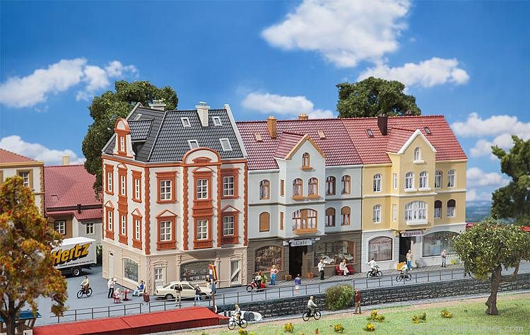 Faller 190293 HO FALLER ACTION SET - Town houses Promotional-Set