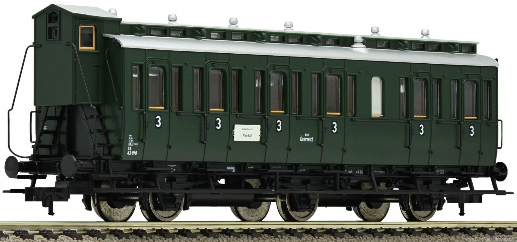 Fleischmann 507003 HO 3-axle compartment coach with brakeman''s