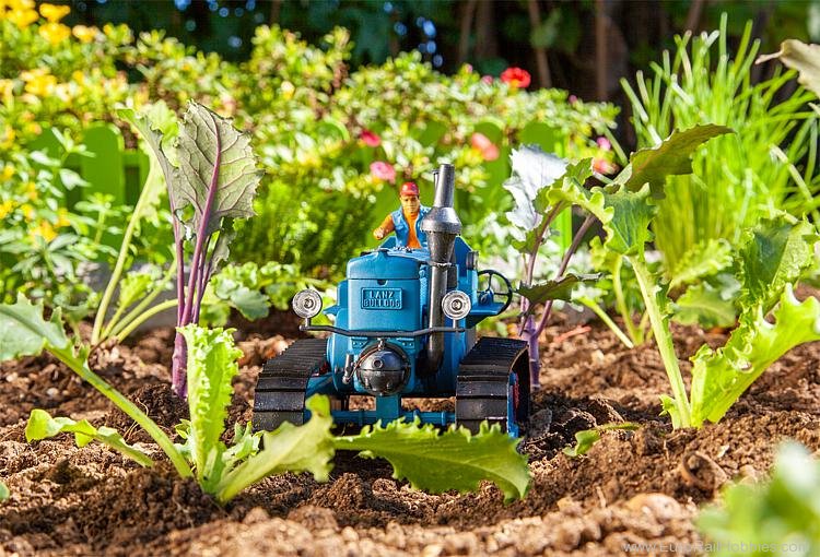 Pola 331616 G Crawler Tractor Lanz