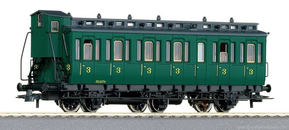 Roco 45536 HO SNCB 3 class compartment coach