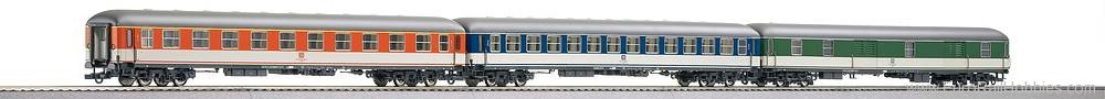 Roco 45930 HO 3-part fast train coach set in pop