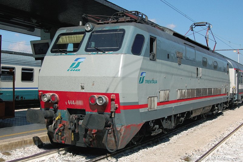 Roco 62440 HO FS Electric Locomotive E.645 + Dummy