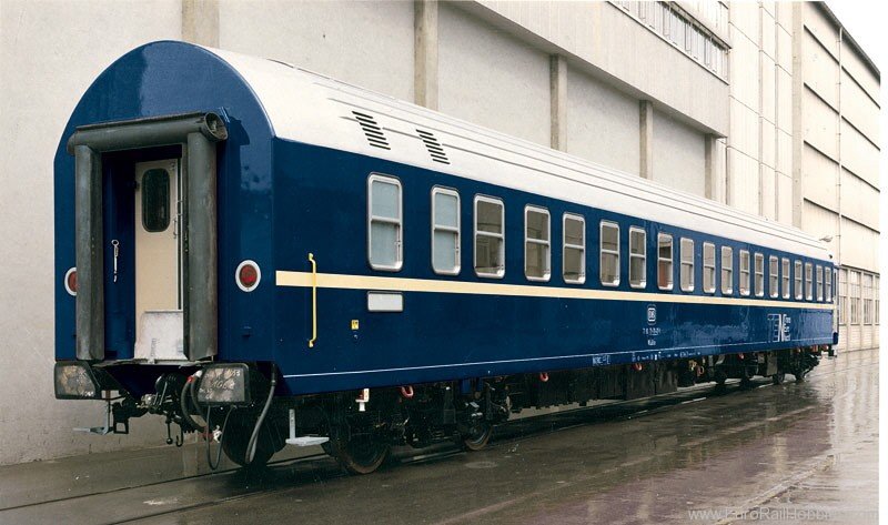 Roco 64751 HO Sleeping car T2S DB
