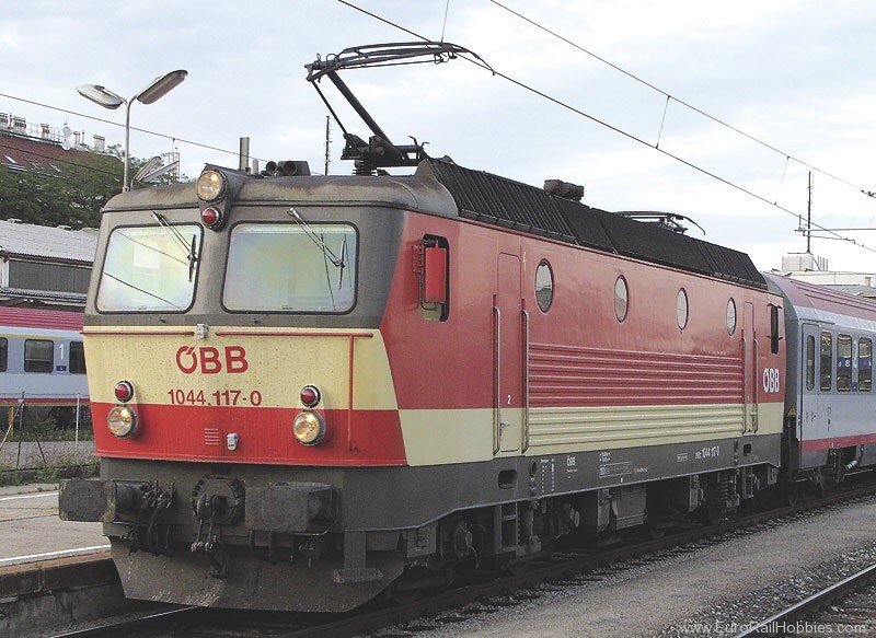 Roco 72426 HO OBB Rh 1044 Electric locomotive Schachbrett