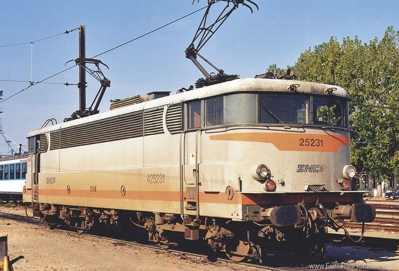 Roco 72468 HO SNCF BB 25200 Electric locomotive Beton
