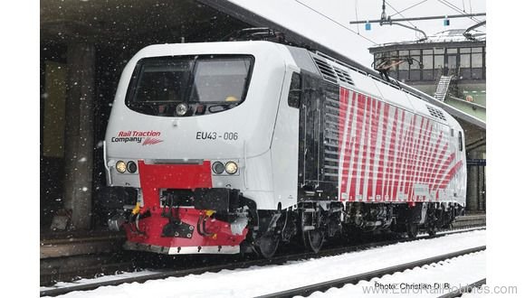 Roco 73681 HO Electric locomotive E.412, Lokomotion