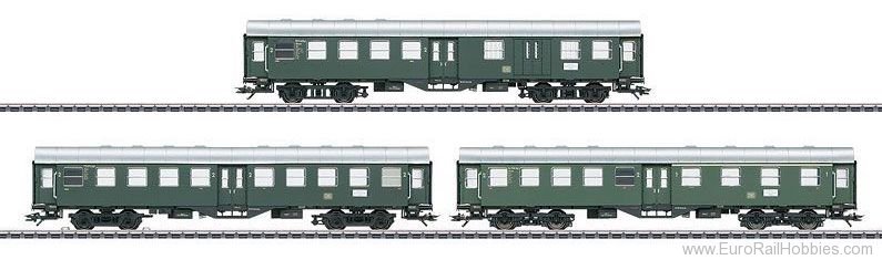 Trix 23429 HO ''Umbauwagen'' / ''Rebuild Cars'' Passenger