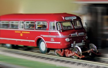 Brekina 63010 HO NWF BS Schi-Stra-Bus DB IIIa DC